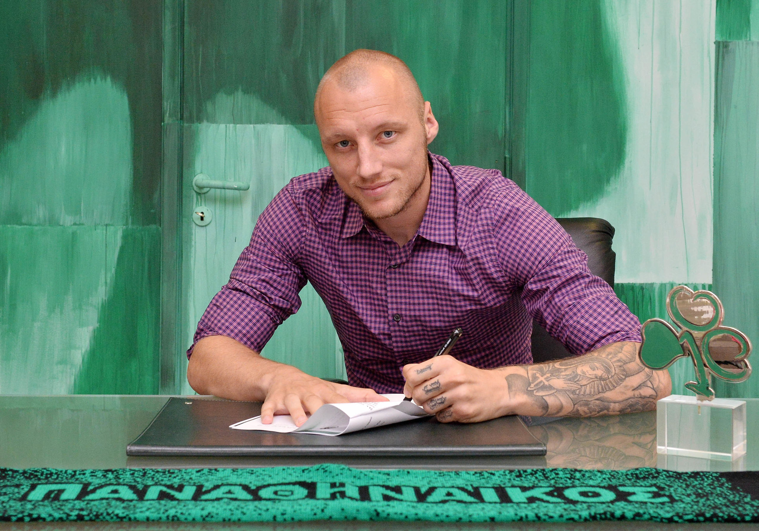 ΣΤΟ «ΤΡΙΦΥΛΛΙ» Ο ΙΒΑΝΟΦ | PANATHINAIKOS FC OFFICIAL WEB SITE