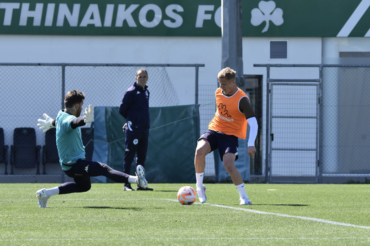 «ΟΙΚΟΓΕΝΕΙΑΚΟ» ΦΙΛΙΚΟ ΜΕ ΤΗΝ Κ19 | PANATHINAIKOS FC OFFICIAL WEB SITE