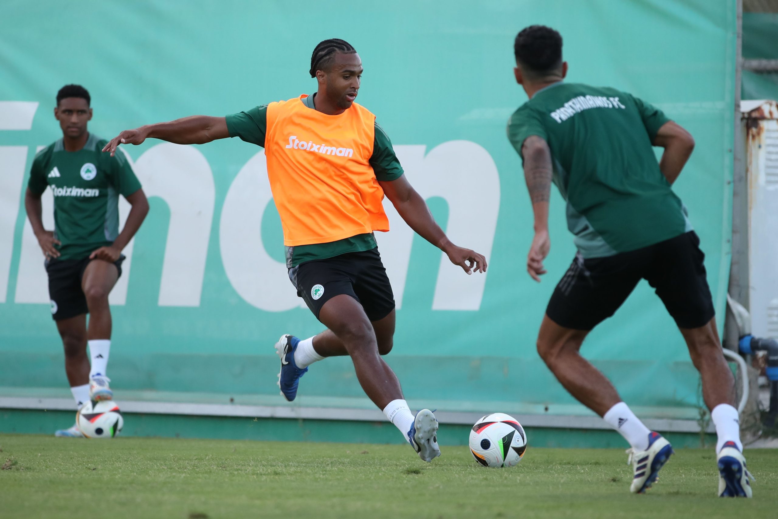 ΑΣΚΗΣΕΙΣ ΚΑΤΟΧΗΣ ΜΠΑΛΑΣ | PANATHINAIKOS FC OFFICIAL WEB SITE