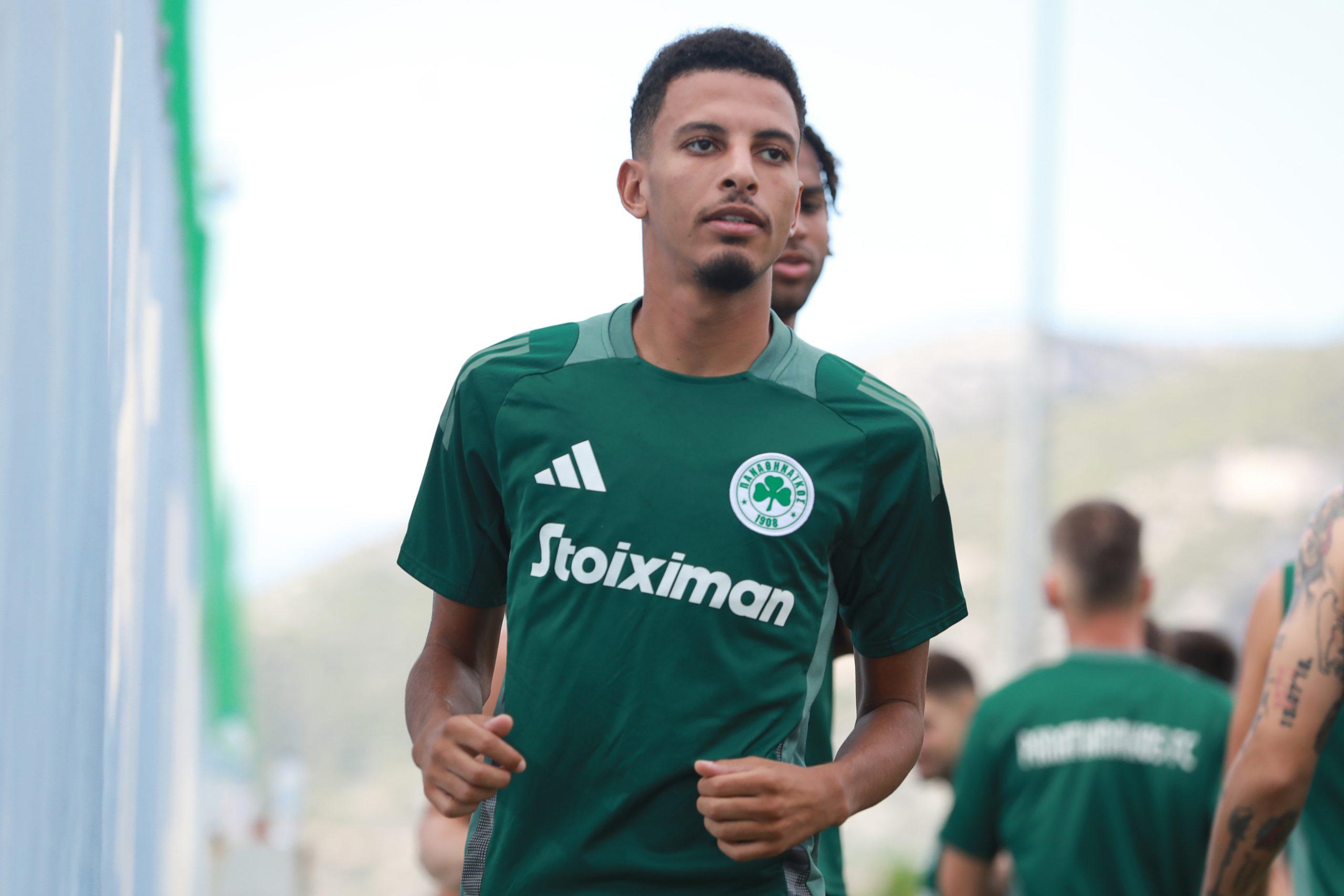 ΠΑΙΧΝΙΔΙ ΣΕ ΠΕΡΙΟΡΙΣΜΕΝΟ ΧΩΡΟ | PANATHINAIKOS FC OFFICIAL WEB SITE