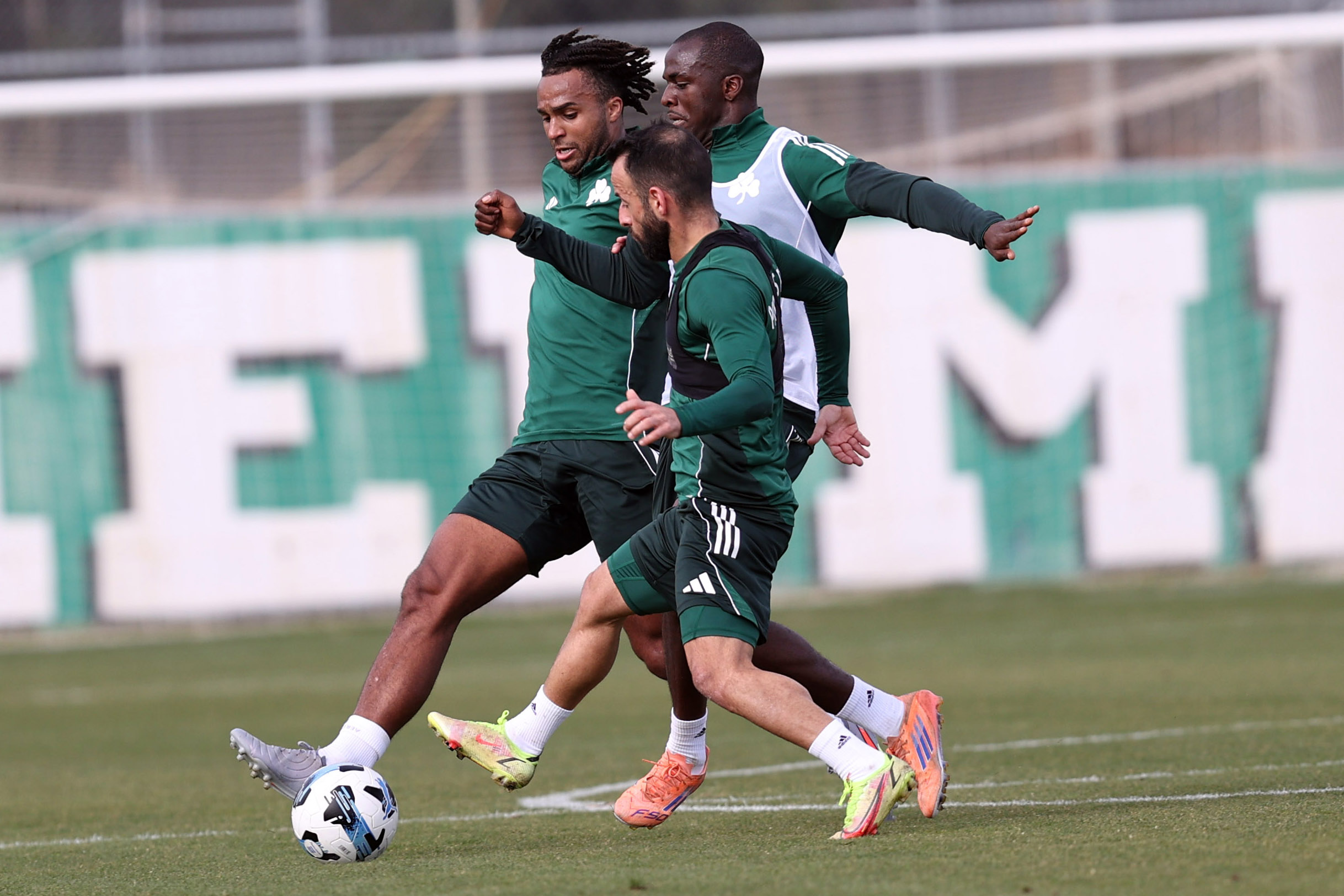 ΚΥΚΛΟΦΟΡΙΑ ΜΠΑΛΑΣ ΚΑΙ ΠΡΕΣΙΝΓΚ | PANATHINAIKOS FC OFFICIAL WEB SITE